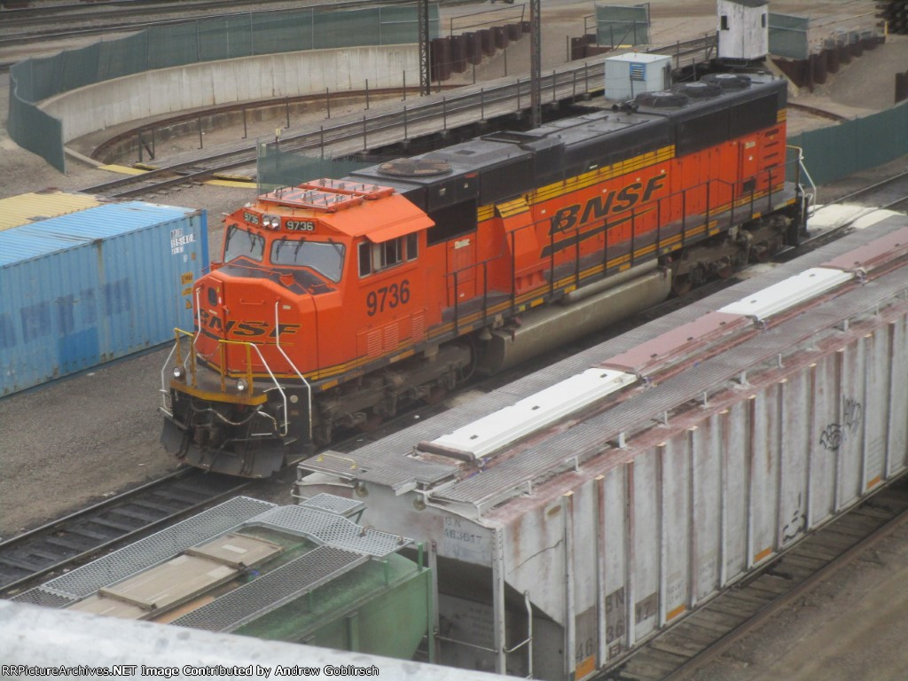 BNSF 9736